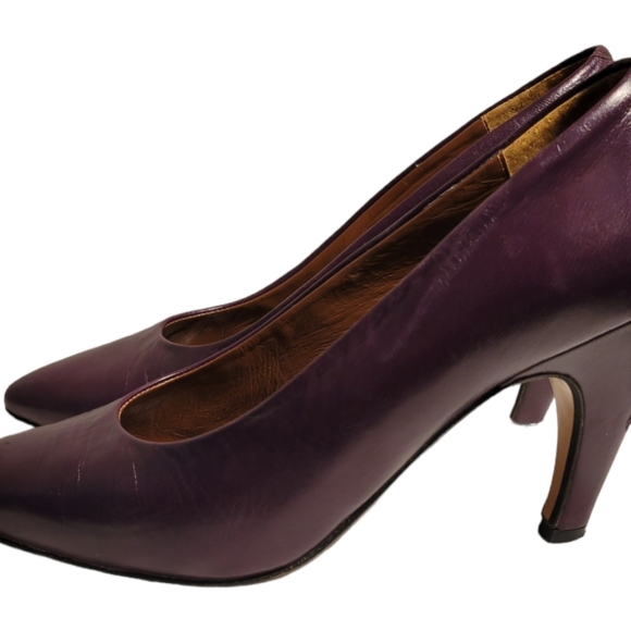 Paloma | Shoes | Vintage 8s Paloma Plum Leather Curved Heel Pumps Made ...